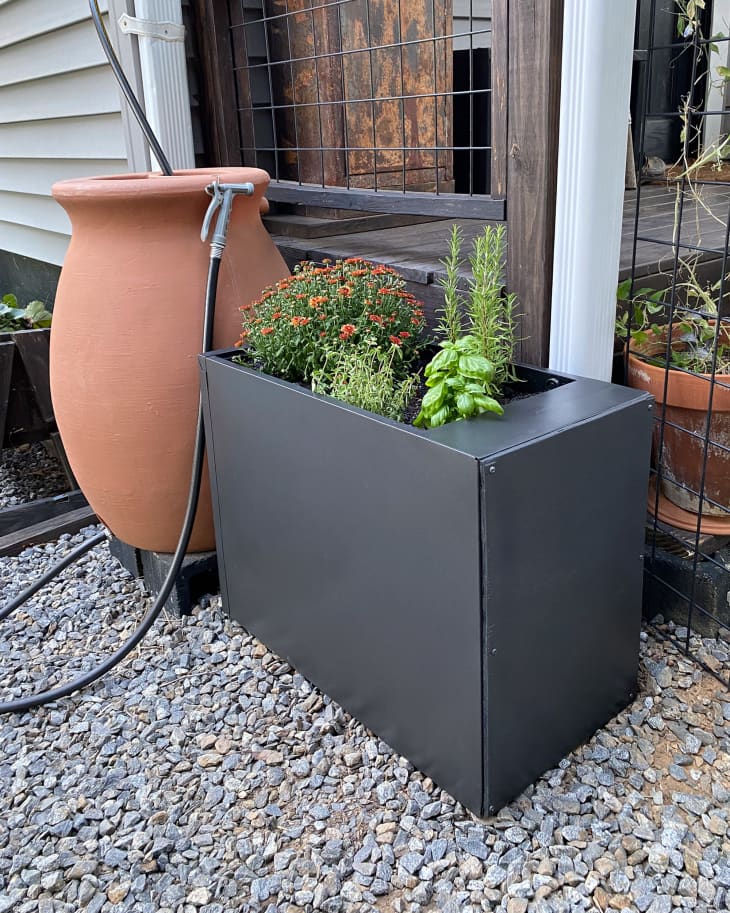 12 DIY Planter Ideas to Level Up Your Garden, Patio, or Yard ...