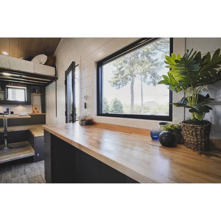 This 195-Square-Foot Tiny Home on Wheels is Powered by the Sun ...