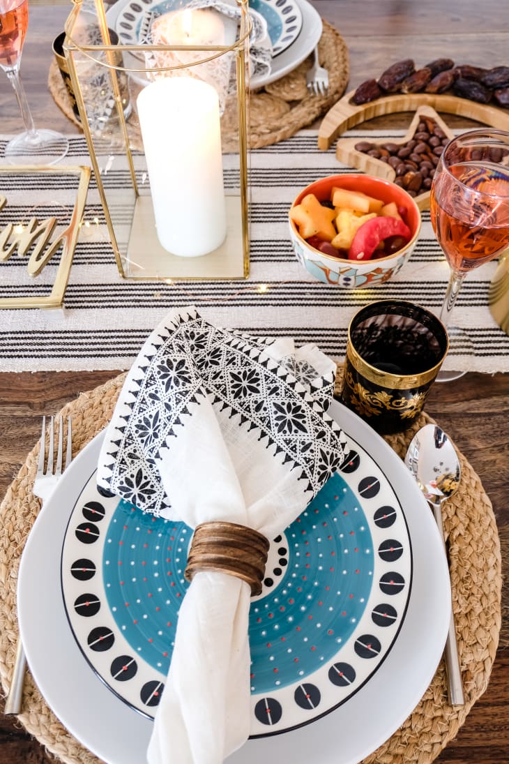 This DIYer Created a Ramadan Tablescape That’s Perfect for Breaking the ...