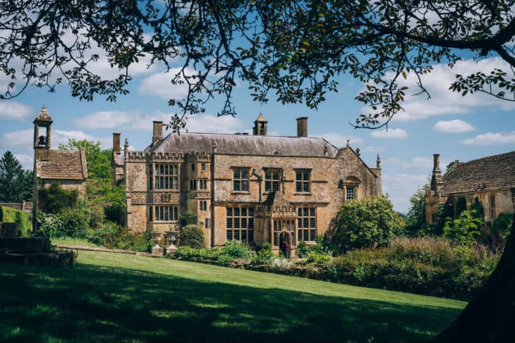 English Houses Used As Locations for Netflix’s Persuasion | Apartment ...