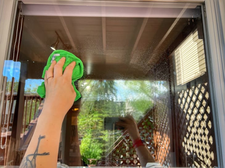 How to Clean Windows in 8 Steps | Apartment Therapy