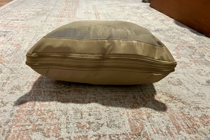 I Tried Monos Compressible Packing Cubes & Loved It (Review ...