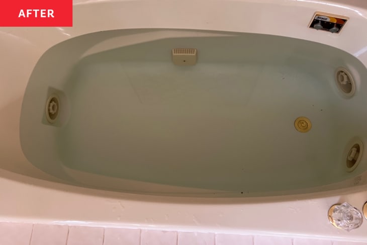 Oh Yuk Jetted Tub Cleaner Review — with Photos | Apartment Therapy