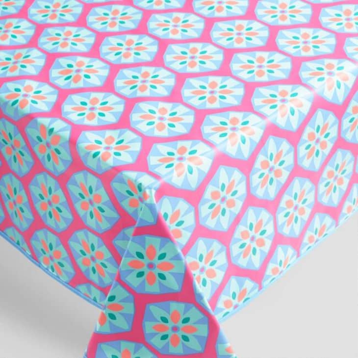 Stylish Indoor and Outdoor Tablecloths for Summer | Apartment Therapy