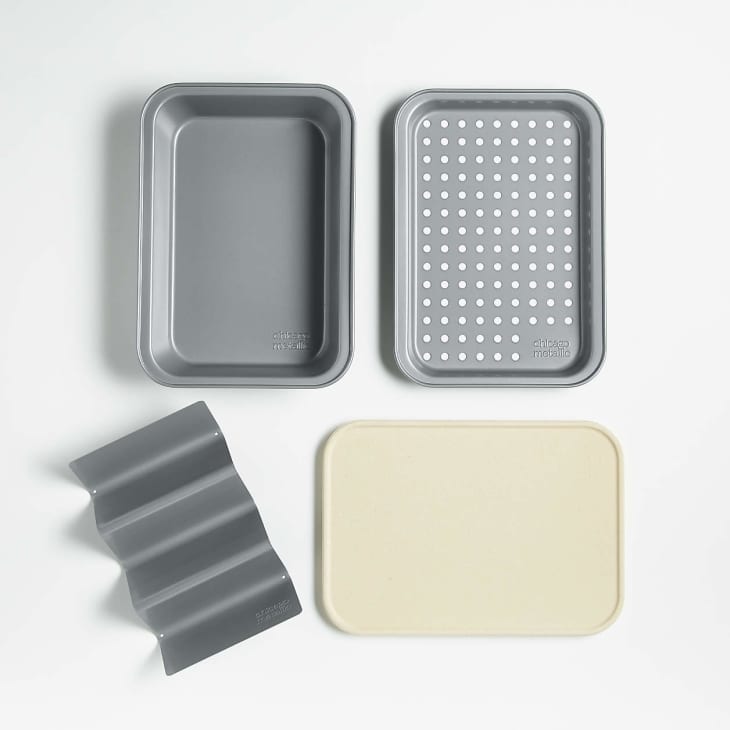 Chicago Metallic Toaster Oven Set Review | Apartment Therapy