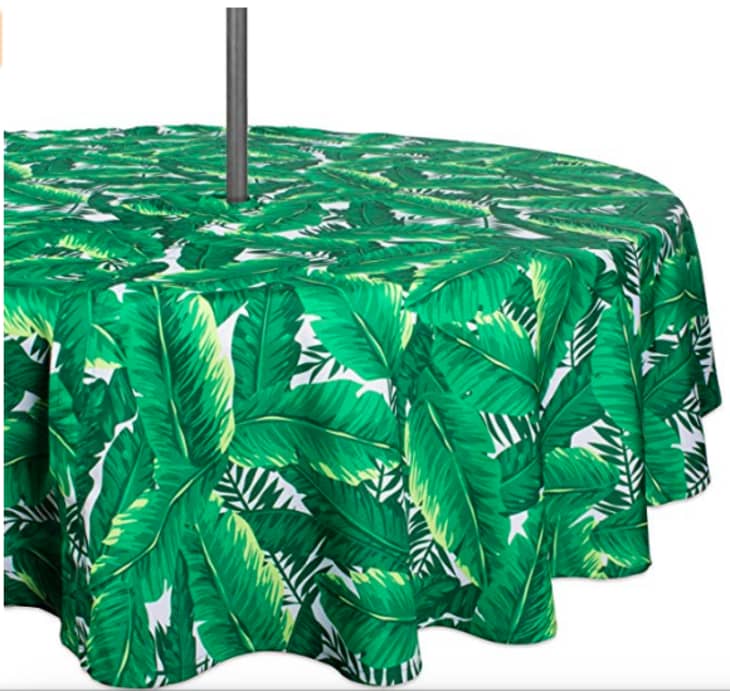 Stylish Indoor and Outdoor Tablecloths for Summer | Apartment Therapy