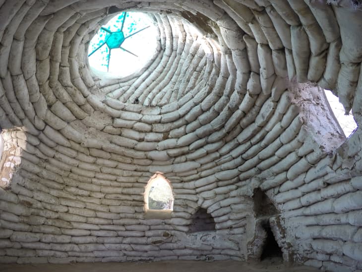 CalEarth Is Building Sustainable Homes Out of "SuperAdobe" | Apartment ...