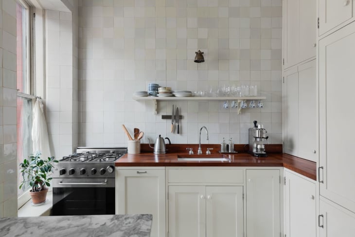 See How 2 Friends Living in Identical Brooklyn Condos Decorated Their ...