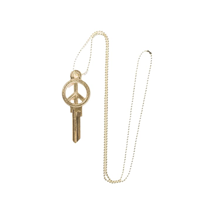 6 Keychain Accessories That’ll Make Your House Keys Sparkle | Apartment ...