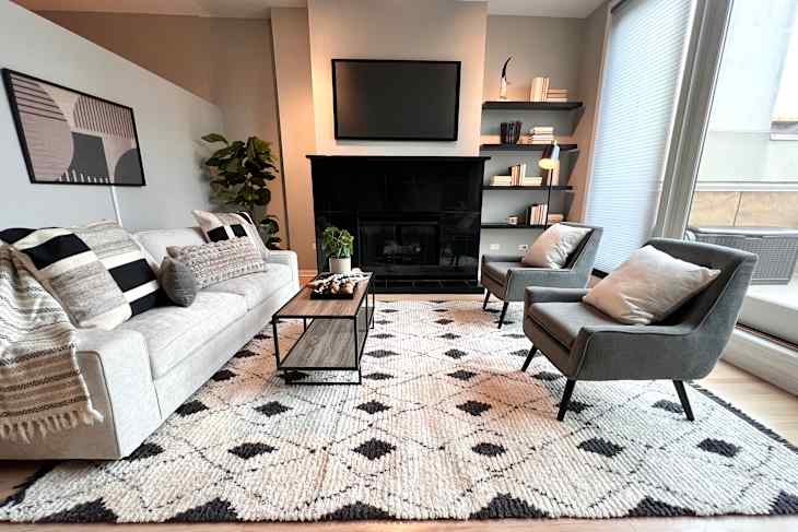 See How A Stager Transformed This Chic Chicago Loft | Apartment Therapy