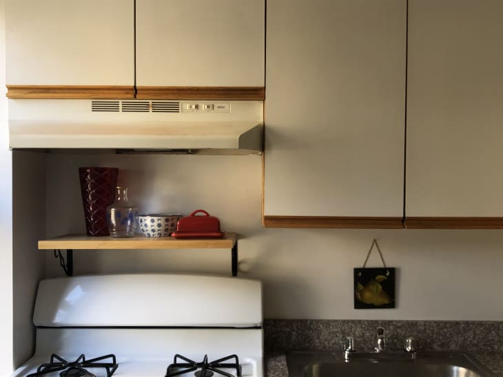 My White-and-Wood Kitchen Cabinets from the ‘90s Are Actually Great ...