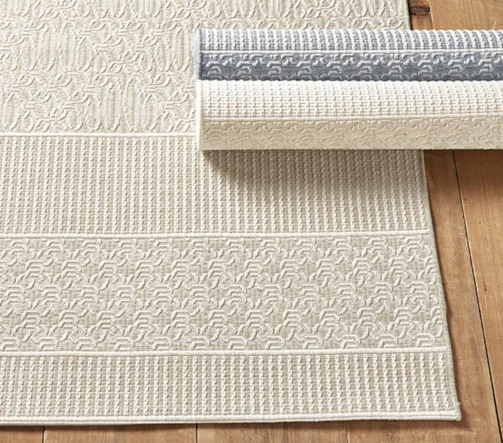 The Best Affordable Area Rugs Under $300, According to Home Stagers ...