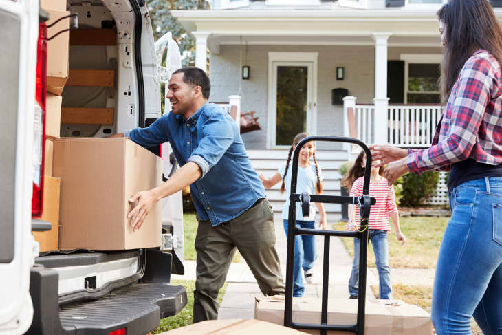 How to Save Money on a Moving Truck: 6 Little Ways to Save Hundreds ...