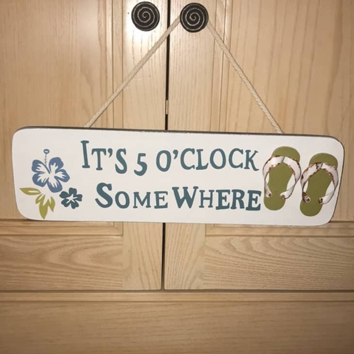 How Text Signs Became Cheesy | Apartment Therapy