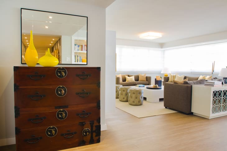 9 Things Interior Designers Still Have from Their First Apartments ...