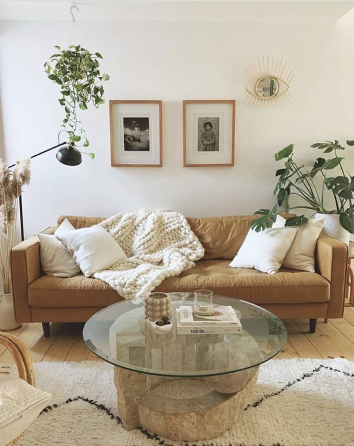 Tessellated Stone Table Trend - Living Room Table Trends | Apartment ...