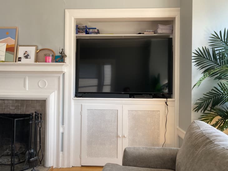 Here's Why You Should Rethink Your Television Set Placement | Apartment ...
