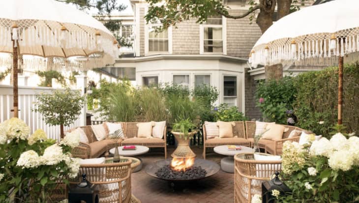 Turn Your Backyard Into a Chic Boutique Hotel | Apartment Therapy