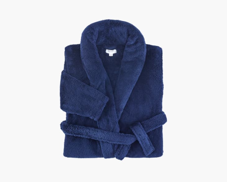 The Ultimate Guide to All Things Weighted: Blankets, Pillows, Robes ...