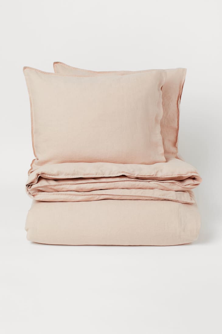 H&M Home Is the Best Place to Score Luxe-Look Linen Bedding Under $100 ...