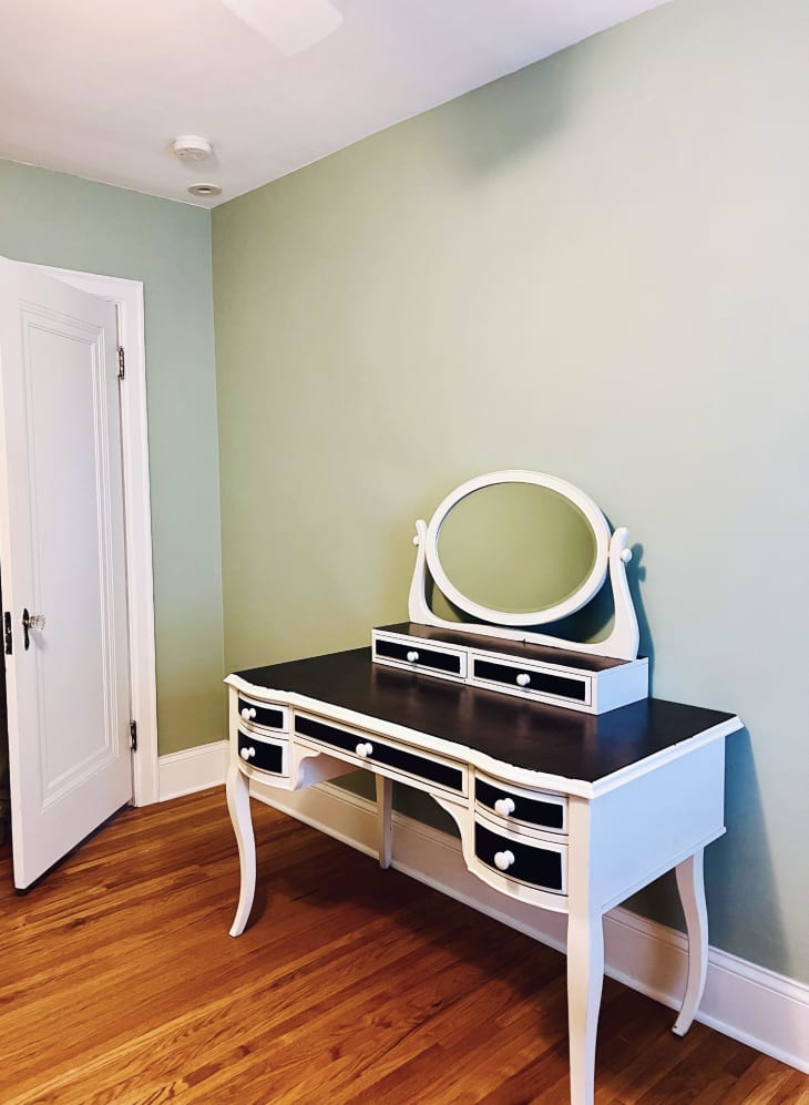5 Lessons My First Bedroom Makeover Taught My Dad and Me | Apartment ...
