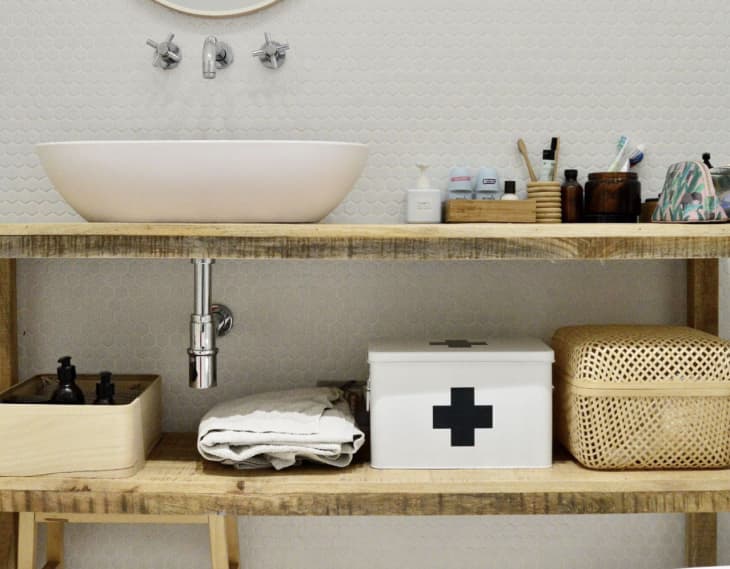 This Budget-Friendly Entry Staple Can Turn a Small Bath into Something ...