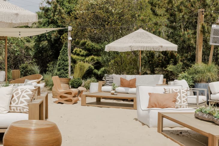 4 Ways to Get an Elevated, Modern Beachy Look Outdoors Well Into Fall ...