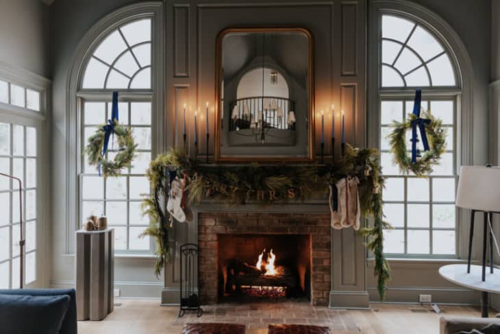 10 Christmas Color Schemes - Decorating Ideas for 2022 - Go Blue Sun ...