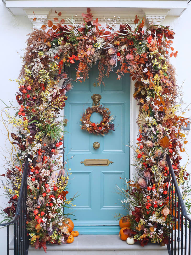 12 Fall Front Door Ideas to Greet the Season in Style | Apartment Therapy