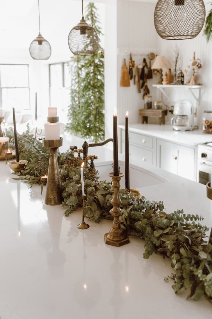 15 Christmas Garland Ideas for Every Room in Your Home | Apartment Therapy