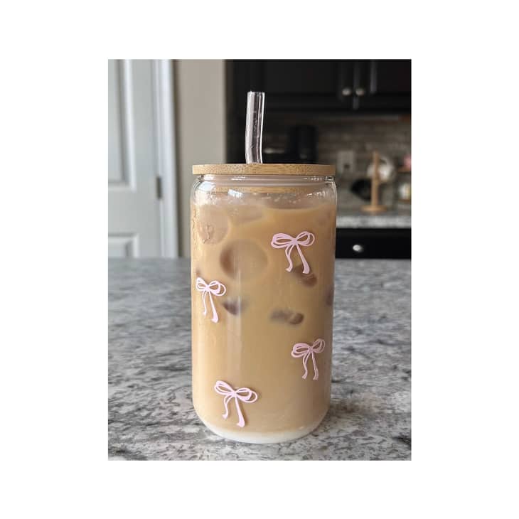 8 Bow Decor Items to Nail the Viral Coquette Trend at Home | Apartment ...