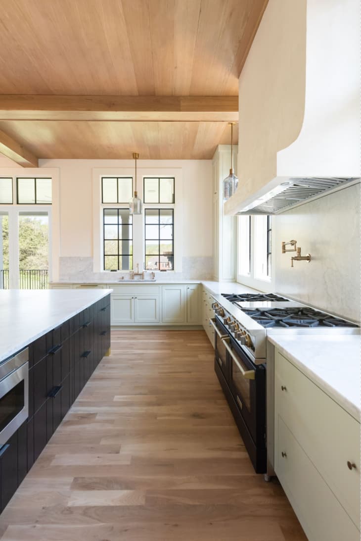 The 3 Best Kitchen Cabinet Paint Colors, According to Interior ...