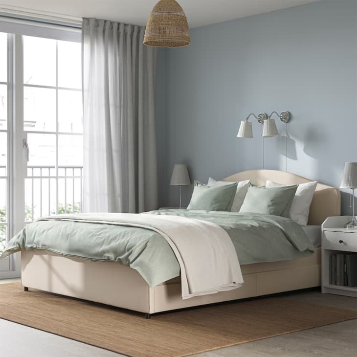 Hauga bed store