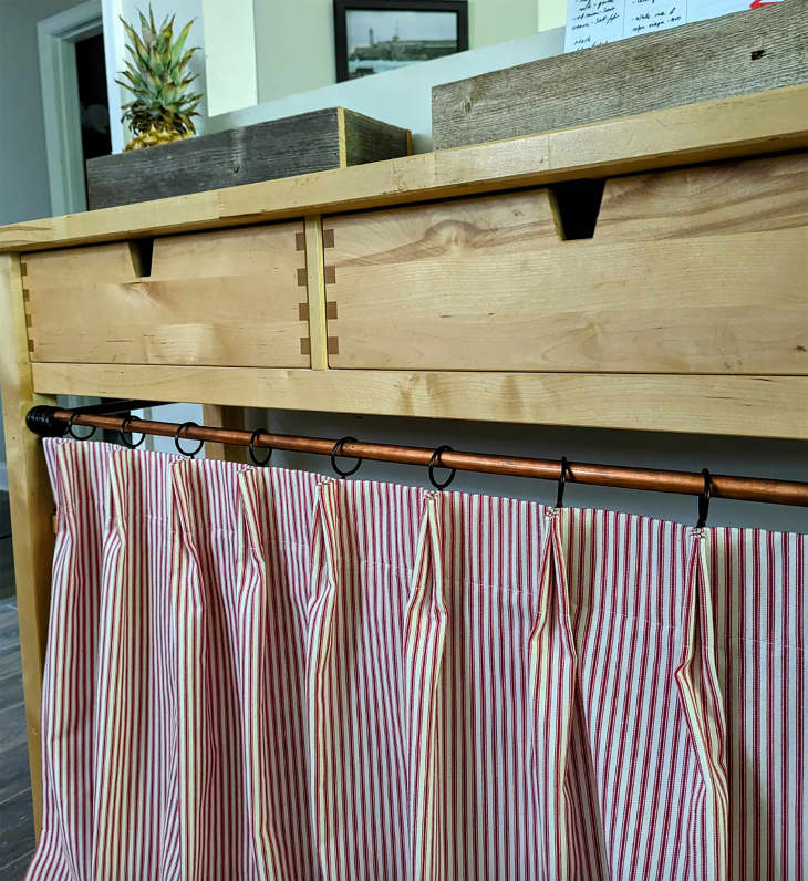 This Kitchen Island Skirt Hack Doubles as Stylish Storage | Apartment ...