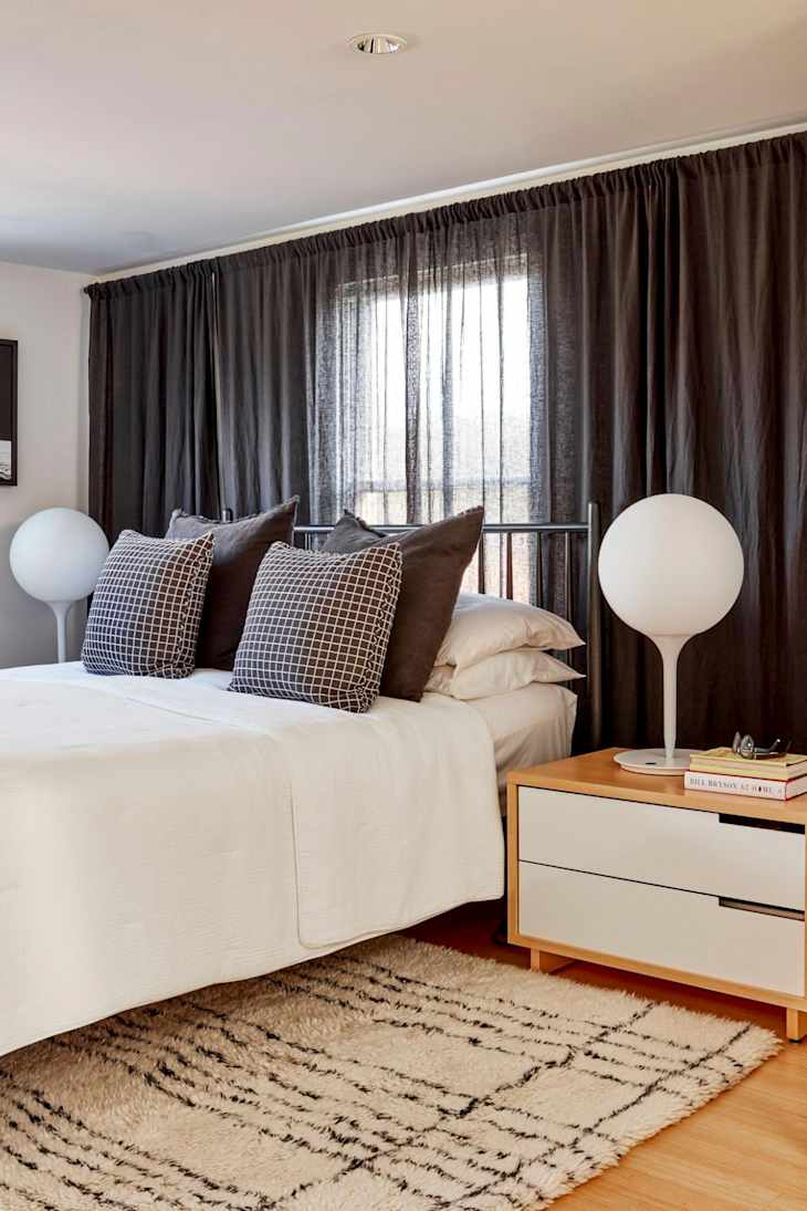 Use Curtains Behind Your Bed for a Stunning Design Statement ...