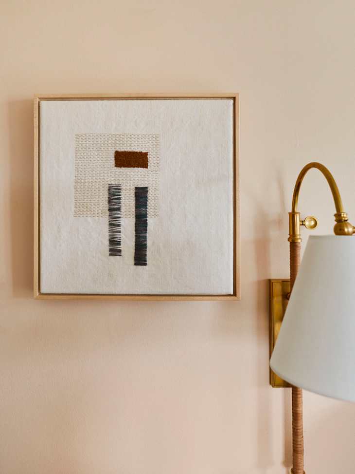 The "Sitting/Standing" Rule Will Change How You Hang Art | Apartment ...