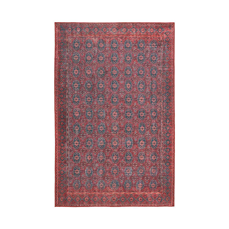 Berry Is the “It” Color You’ll See Everywhere in 2025 | Apartment Therapy