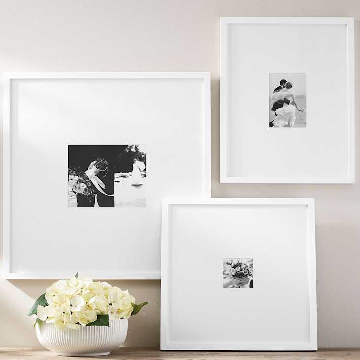 The “Go Small” Method Will Transform Your Gallery Wall | Apartment Therapy