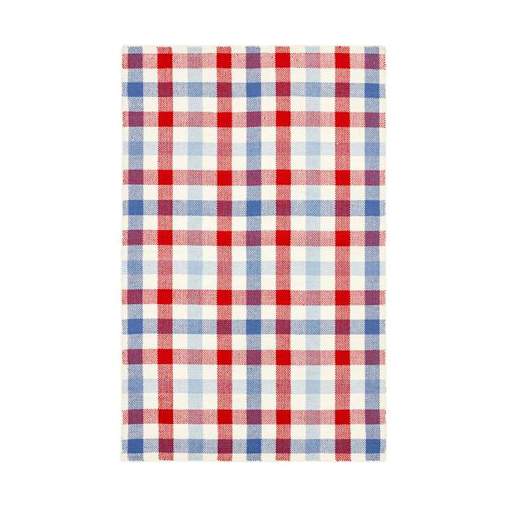 Gingham Is the Pattern of Summer 2025 | Apartment Therapy