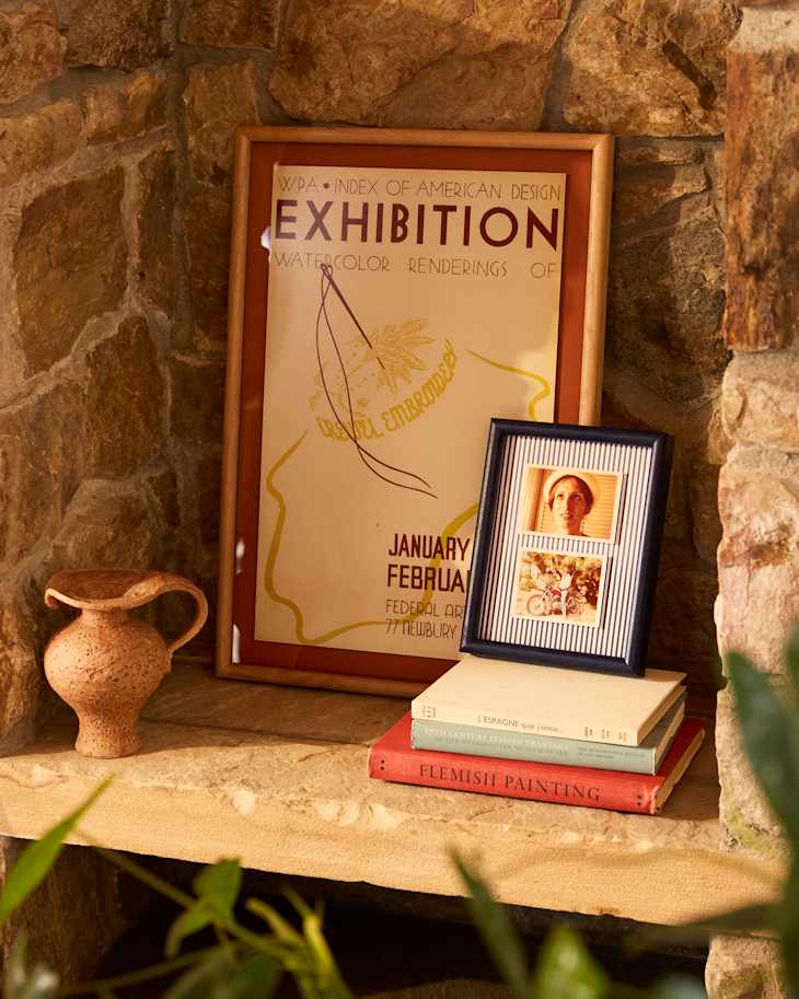 Adding Textural Touches to a Gallery Wall Is the Latest Trend ...