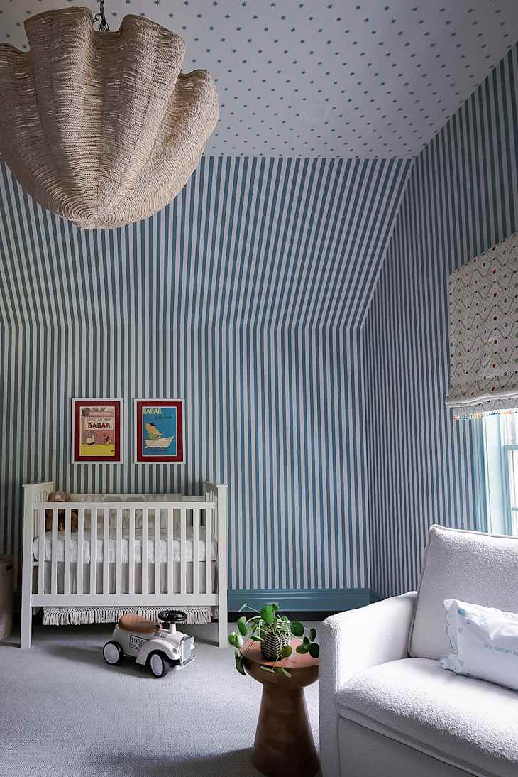 30 Ceiling Wallpaper Ideas That Designers Say Add Instant Drama ...