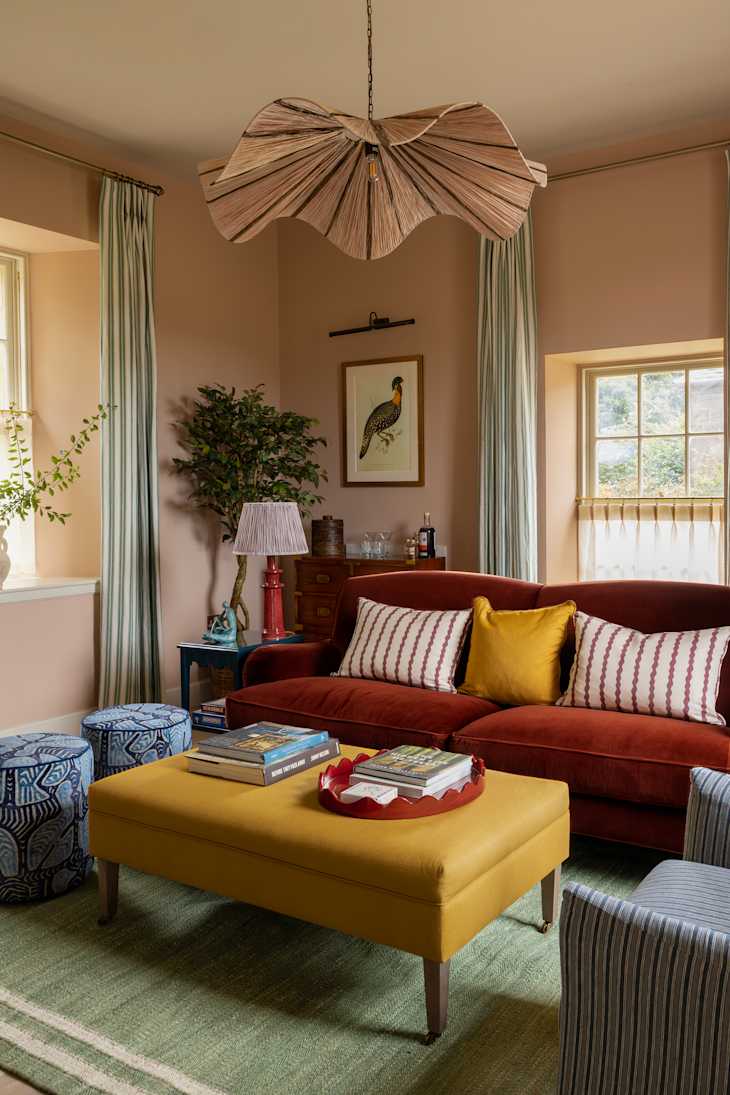 What Colors Go with Red? 25 Complementary Combinations to Try ...