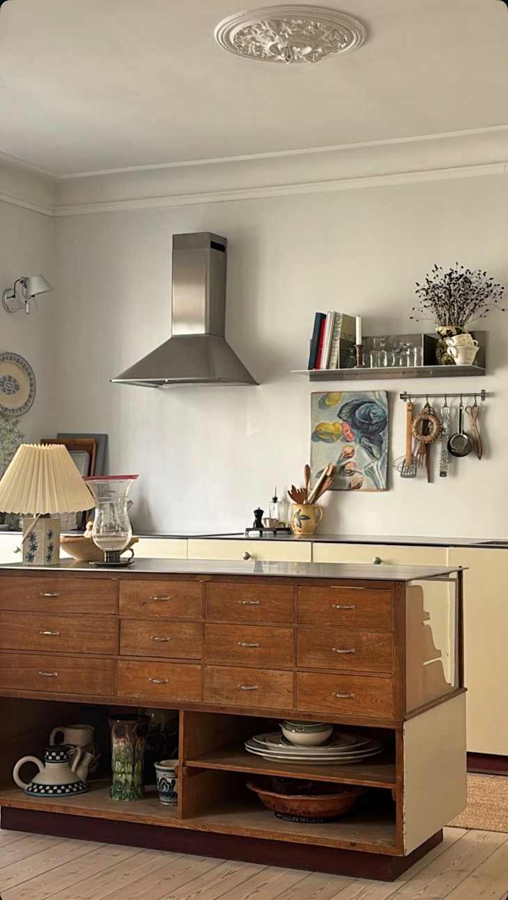 Waterfall Kitchen Islands Are Out: and Furniture-Style Is In ...