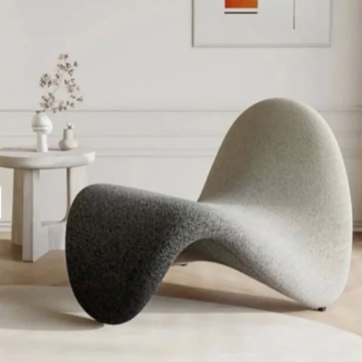 I’m in Love with the Famous Mid Century Modern Tongue Chair | Apartment ...