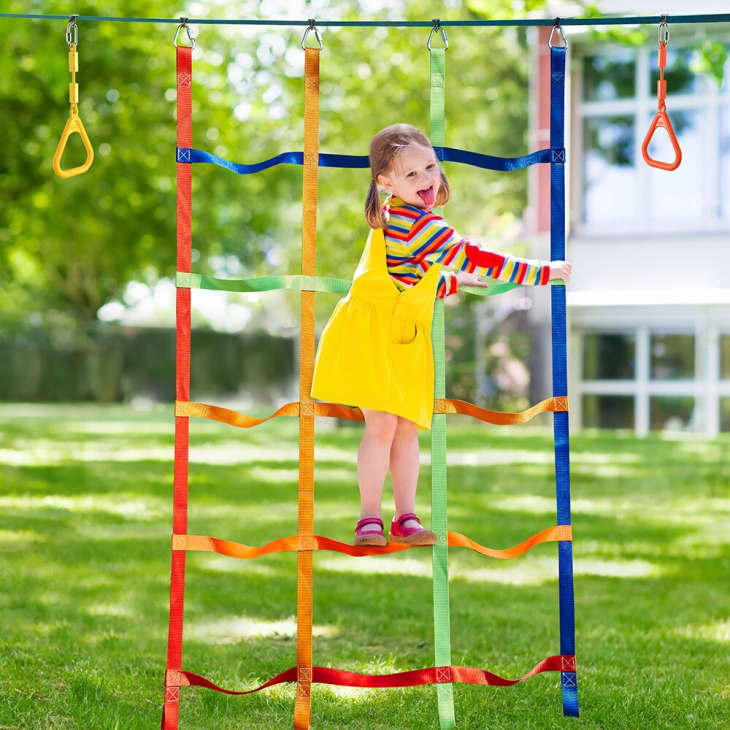 Slackline Playgrounds Are the Inexpensive Invention That Let Kids Play ...