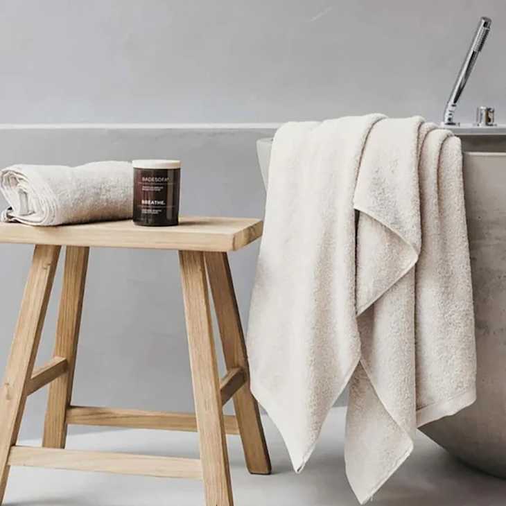 This Oversized Bath Sheet Is My New Favorite (It Dries So Fast ...