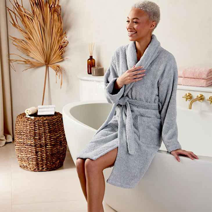 Silk & Snow’s Terry Bathrobe Is the Plushest Towel I’ve Tried ...