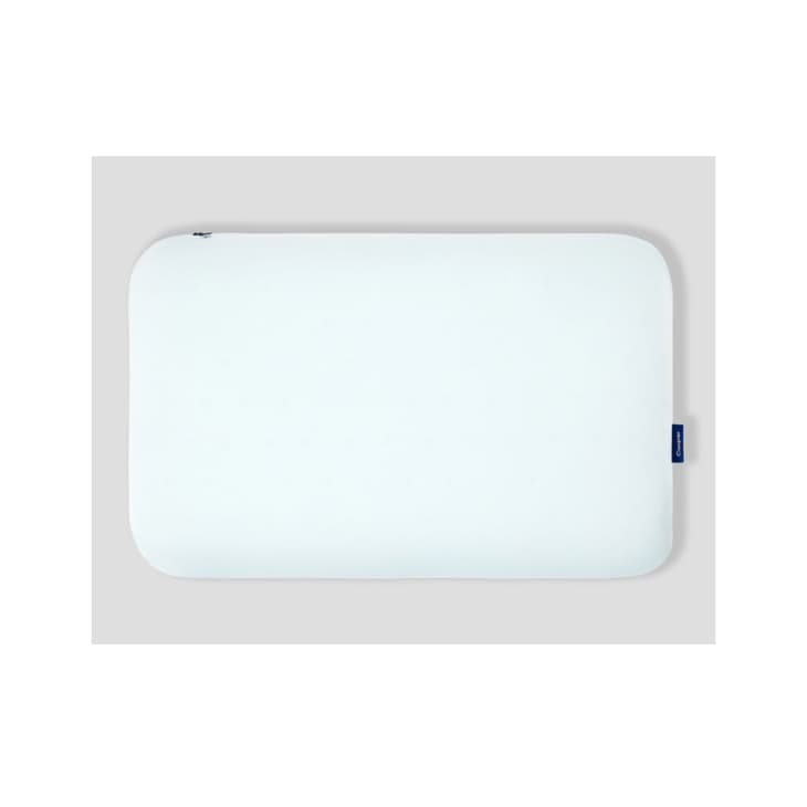 Casper's Hybrid Snow Pillow is a Must for Hot Sleepers: Review ...