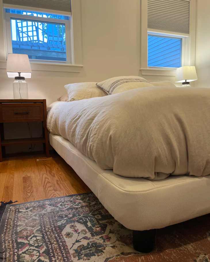 How Casper's Upholstered Bed Frame Made My Bedroom Cozier | Apartment ...