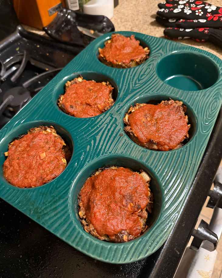 This “Beautiful” Oversized Muffin Pan Is My Meal Prep MVP | The Kitchn